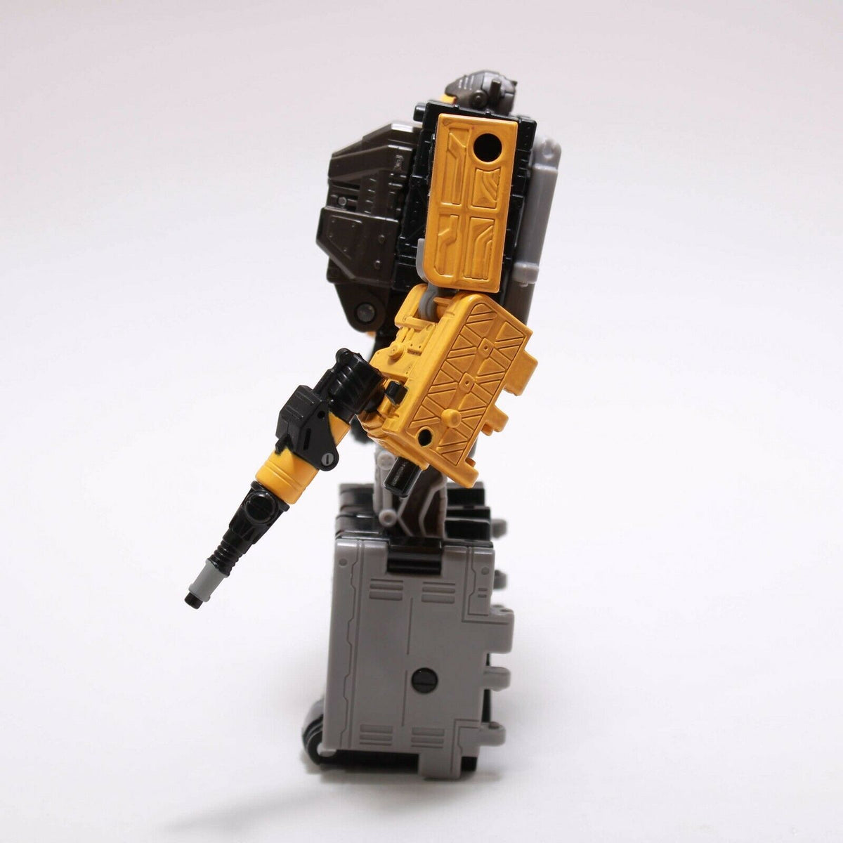 Transformers Earthrise Ironworks - Deluxe Class Figure War for Cybertr ...