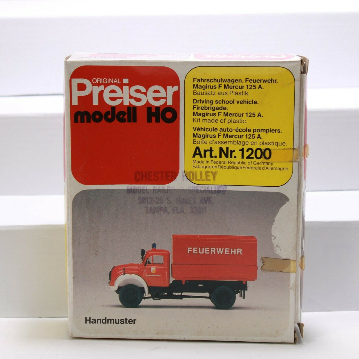 HO Scale - Preiser Modell HO - Box Truck Kit - 1200 – Blueberry Cat